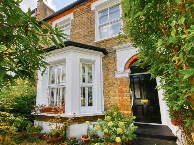 3 Bedroom Terraced House
