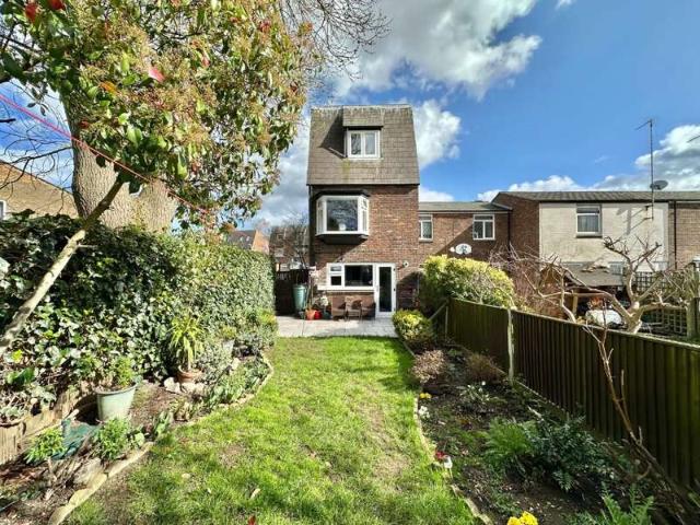 3 Bedroom Terraced House