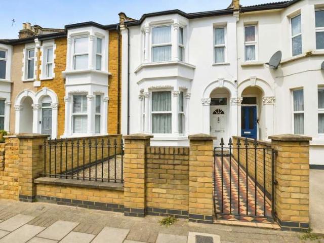 3 Bedroom Terraced House
