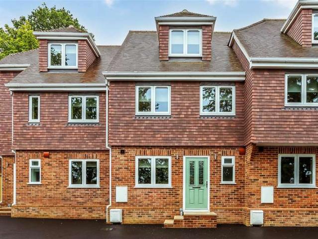 3 Bedroom Terraced House