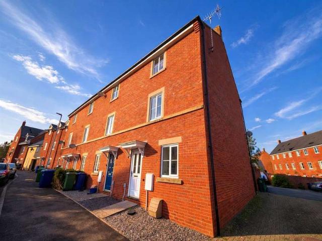 3 Bedroom Terraced House
