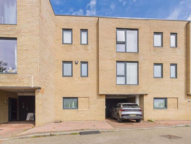3 Bedroom Terraced House