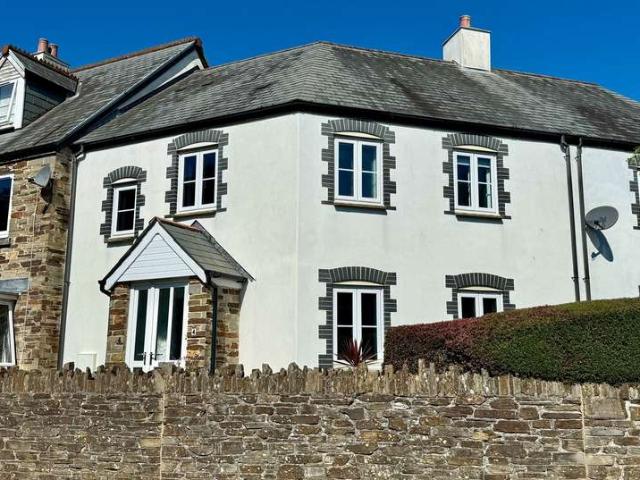 3 Bedroom Terraced House