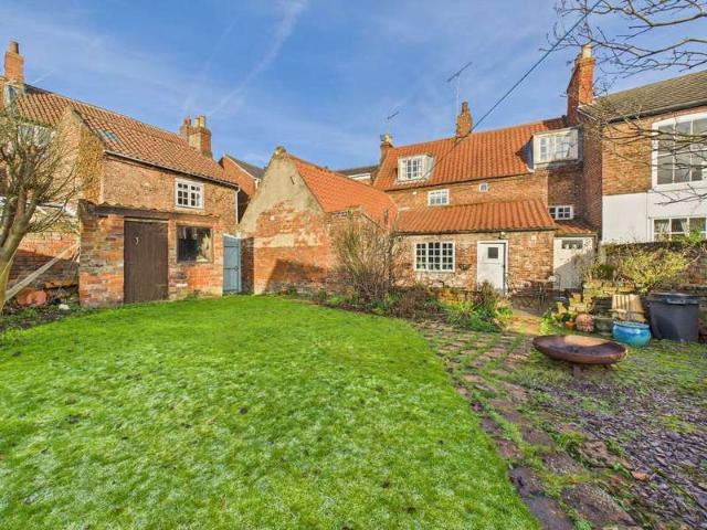 3 Bedroom Terraced House