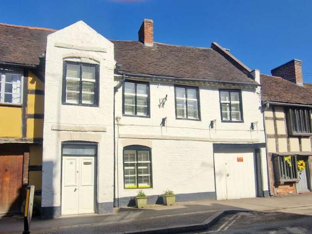 3 Bedroom Terraced House