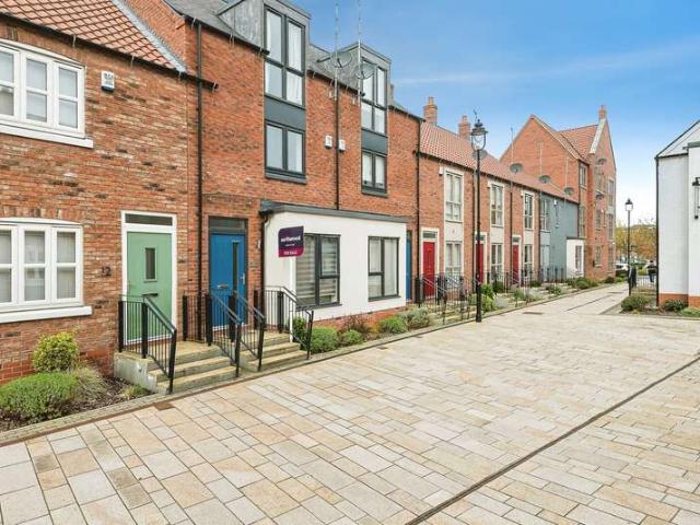 3 Bedroom Terraced House