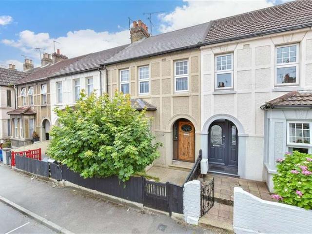 3 Bedroom Terraced House
