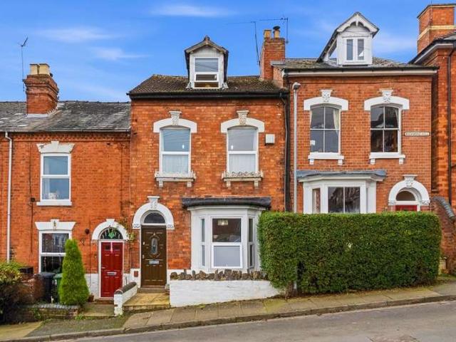 3 Bedroom Terraced House