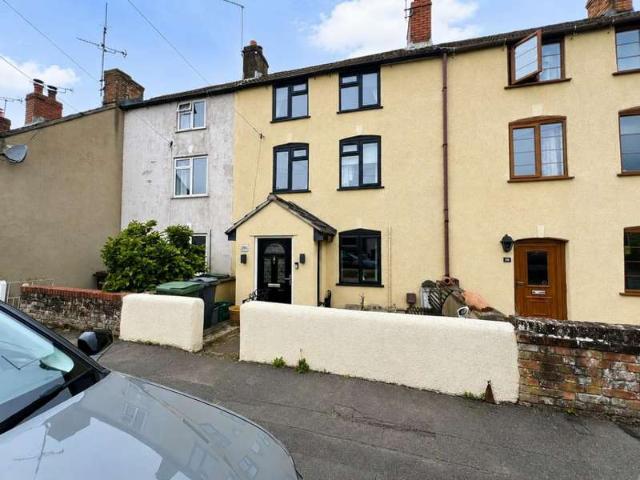 3 Bedroom Terraced House
