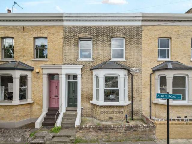 3 Bedroom Terraced House