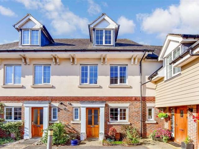 3 Bedroom Terraced House