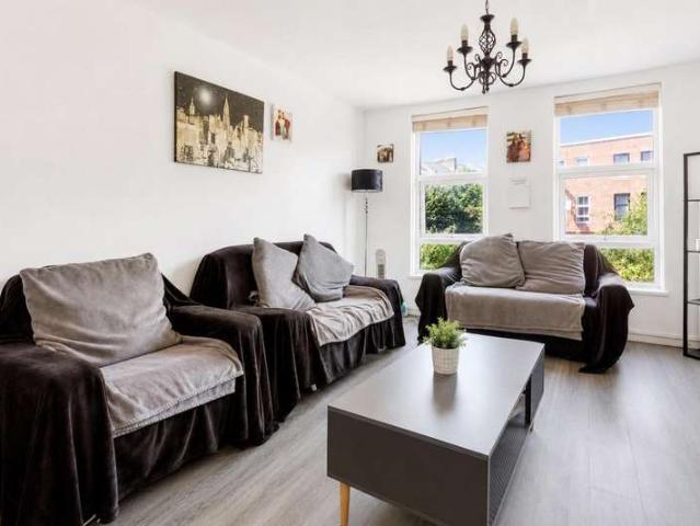 3 Bedroom Terraced House