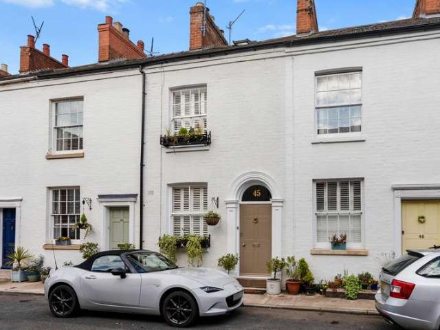 3 Bedroom Terraced House