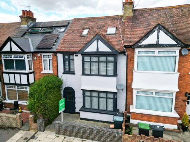 3 Bedroom Terraced House