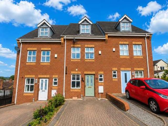 3 Bedroom Terraced House