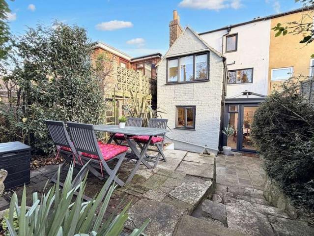 3 Bedroom Terraced House