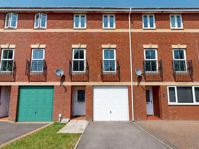 3 Bedroom Terraced House