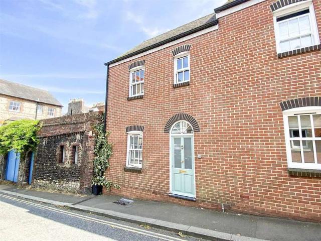 3 Bedroom Terraced House