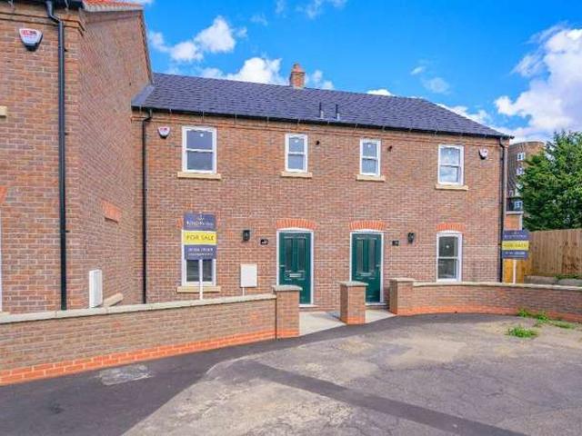 3 Bedroom Terraced House