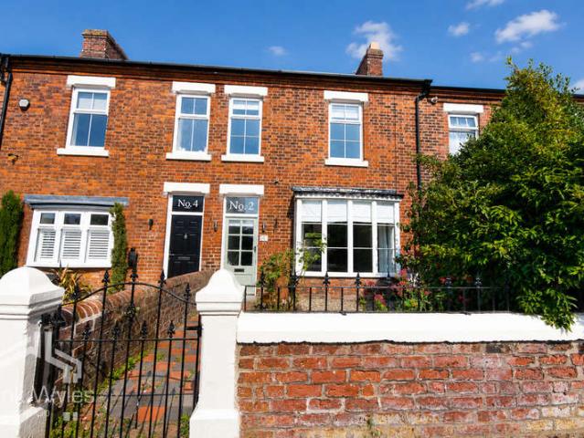 3 Bedroom Terraced House