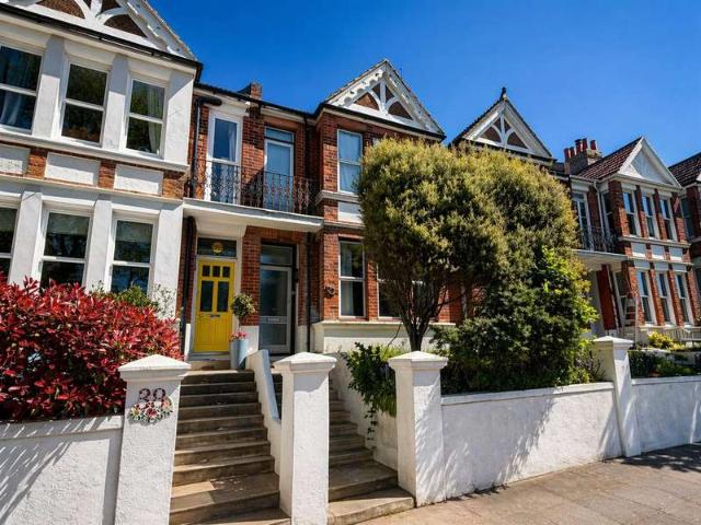 3 Bedroom Terraced House