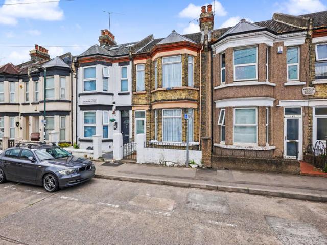 3 Bedroom Terraced House