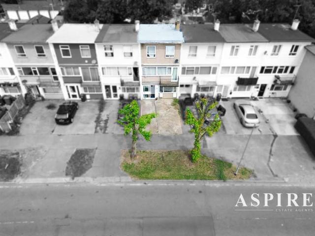 3 Bedroom Terraced House
