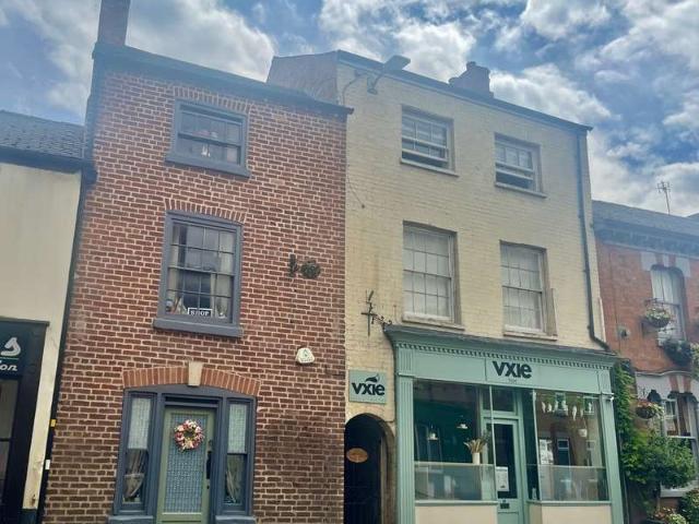 3 Bedroom Terraced House