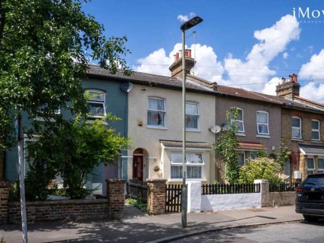 3 Bedroom Terraced House