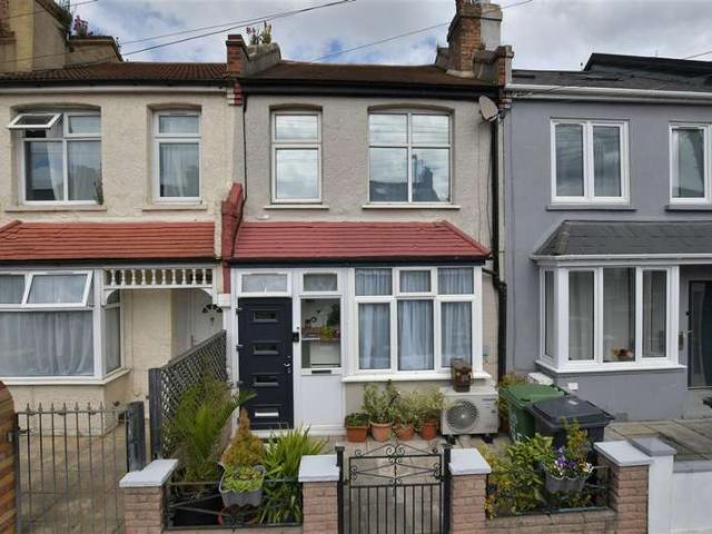 3 Bedroom Terraced House