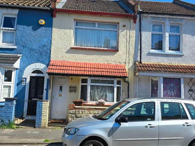 3 Bedroom Terraced House