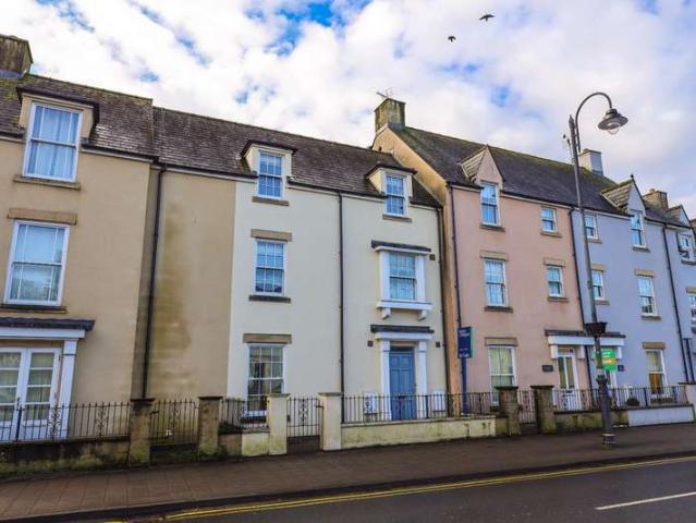 3 Bedroom Terraced House