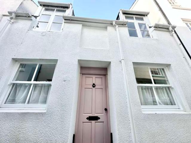 3 Bedroom Terraced House