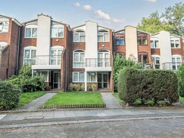 3 Bedroom Terraced House