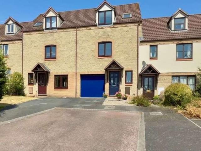3 Bedroom Terraced House