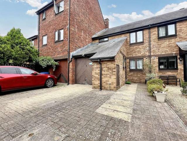 3 Bedroom Terraced House