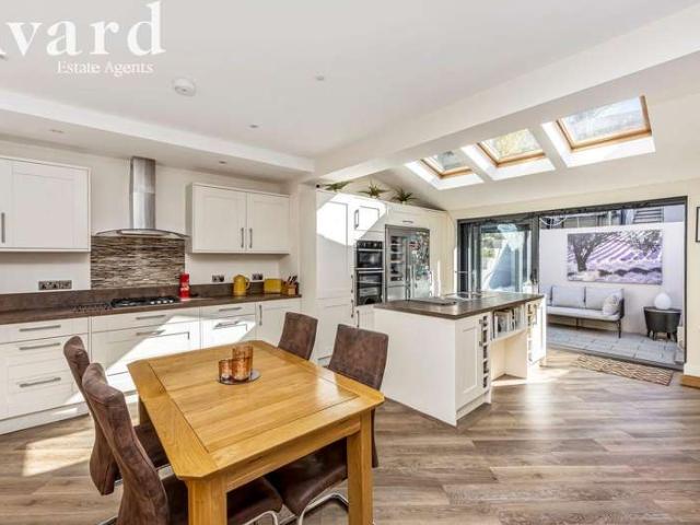 3 Bedroom Terraced House