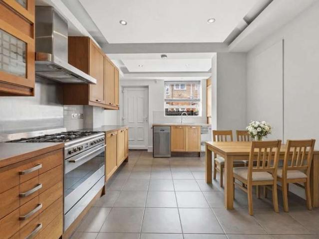 3 Bedroom Terraced House