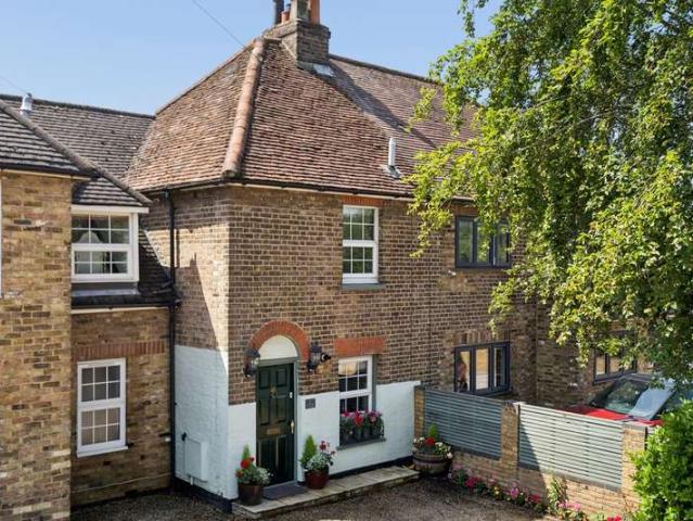 3 Bedroom Terraced House
