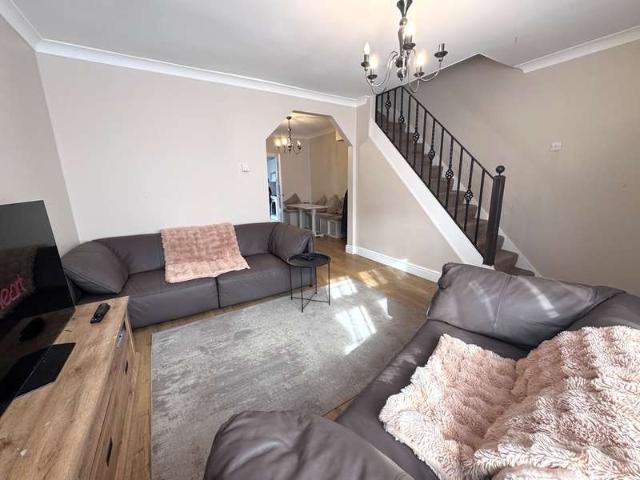3 Bedroom Terraced House
