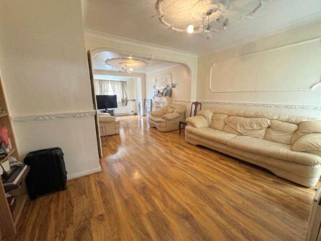 3 Bedroom Terraced House
