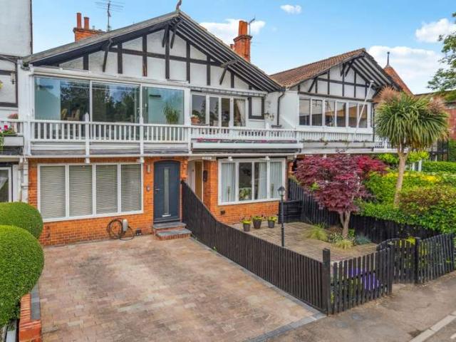 3 Bedroom Terraced House