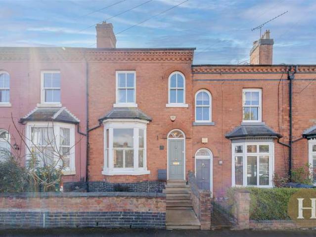 3 Bedroom Terraced House
