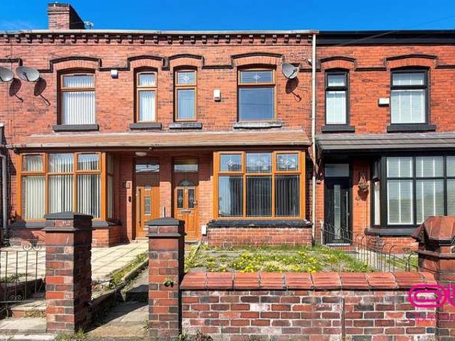 4 Bedroom Terraced House