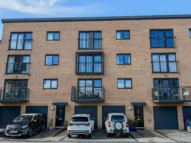 3 Bedroom Terraced House