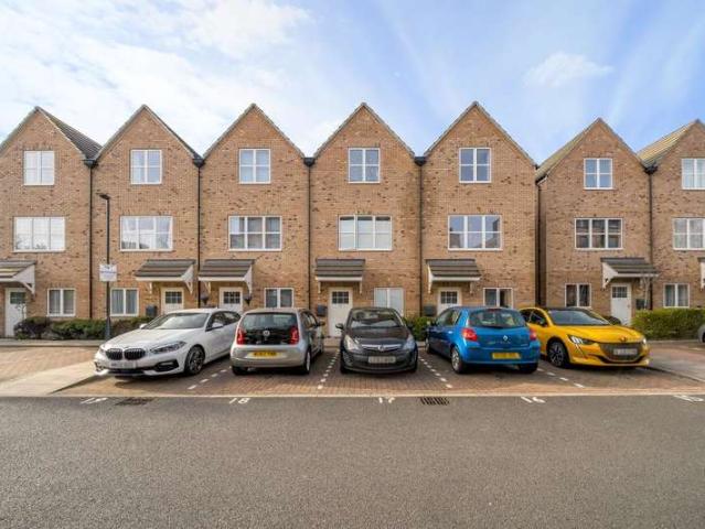 3 Bedroom Terraced House