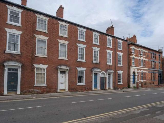 3 Bedroom Terraced House