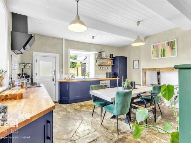 3 Bedroom Cottage House