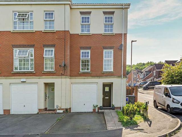 3 Bedroom Terraced House