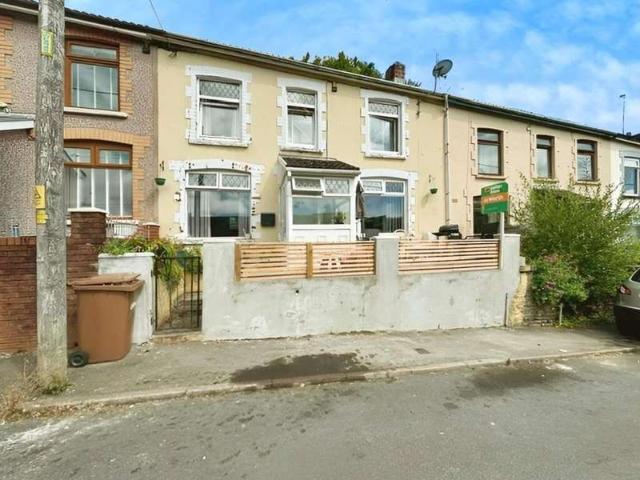 3 Bedroom Terraced House